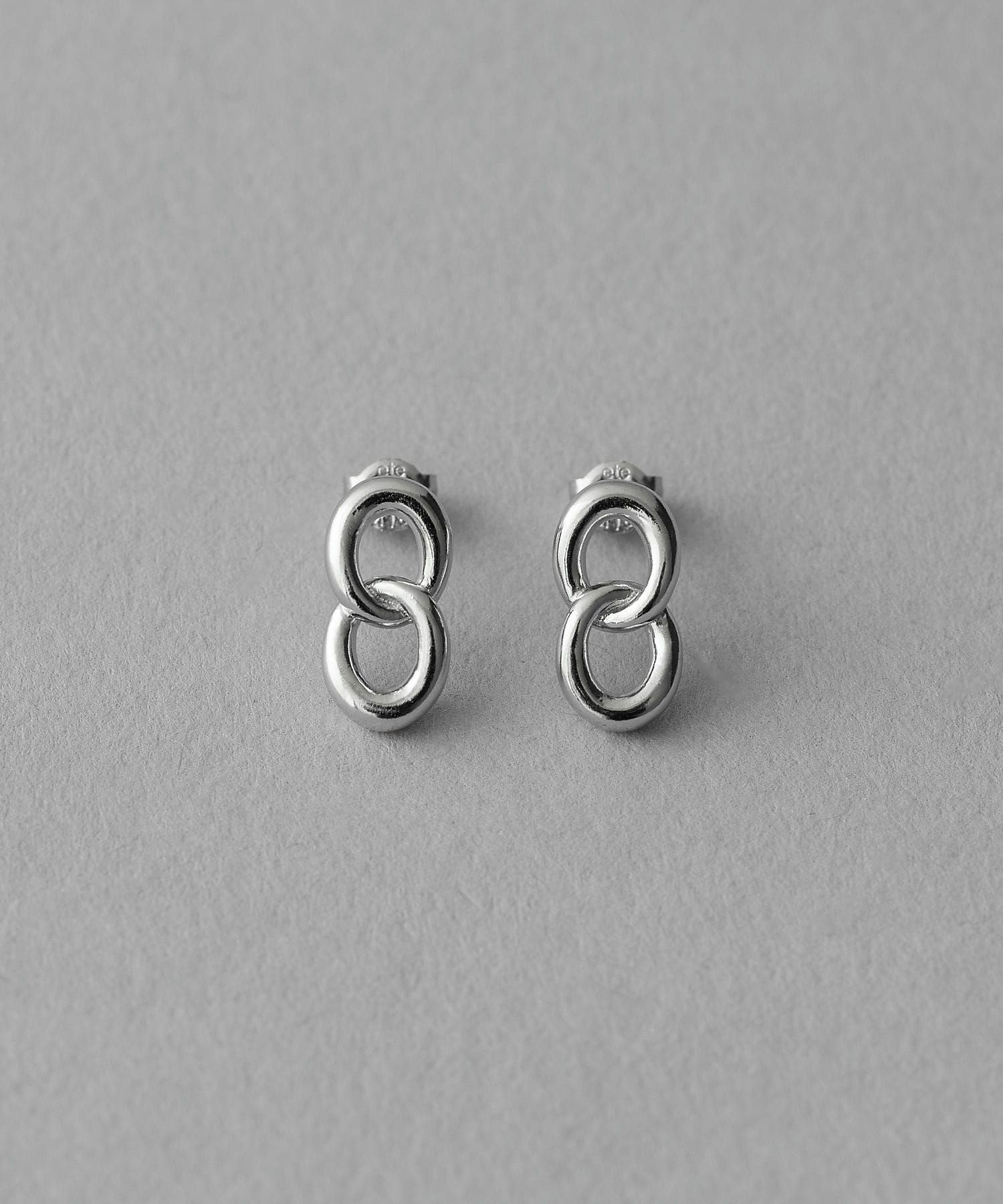 ダブルサークル ピアス | ete bijoux (Women)/エテ ビジュー ダブルサークル ピアス | ete bijoux (Women)/エテ ビジュー